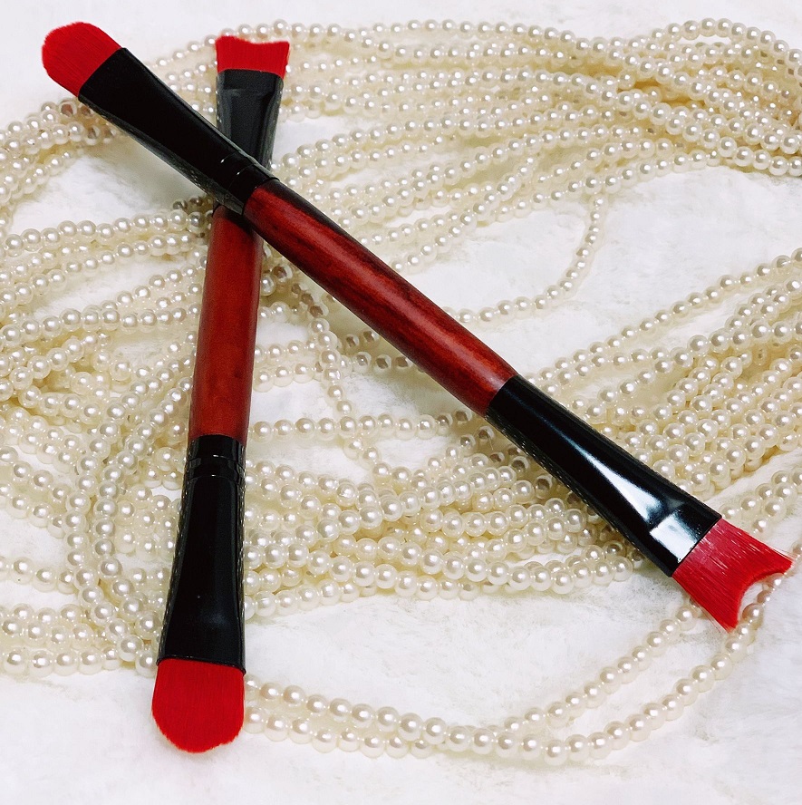 Glowii Black-Red Double-Sided Makeup Brush - Colour Zone Cosmetics