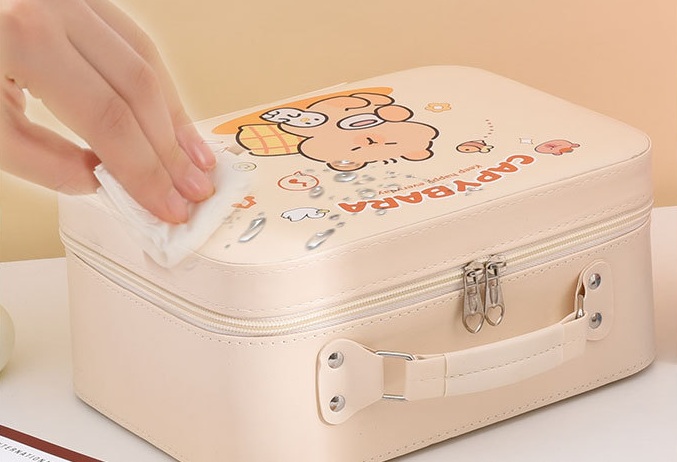 Cream Capybara Hard Makeup Case - Colour Zone Cosmetics